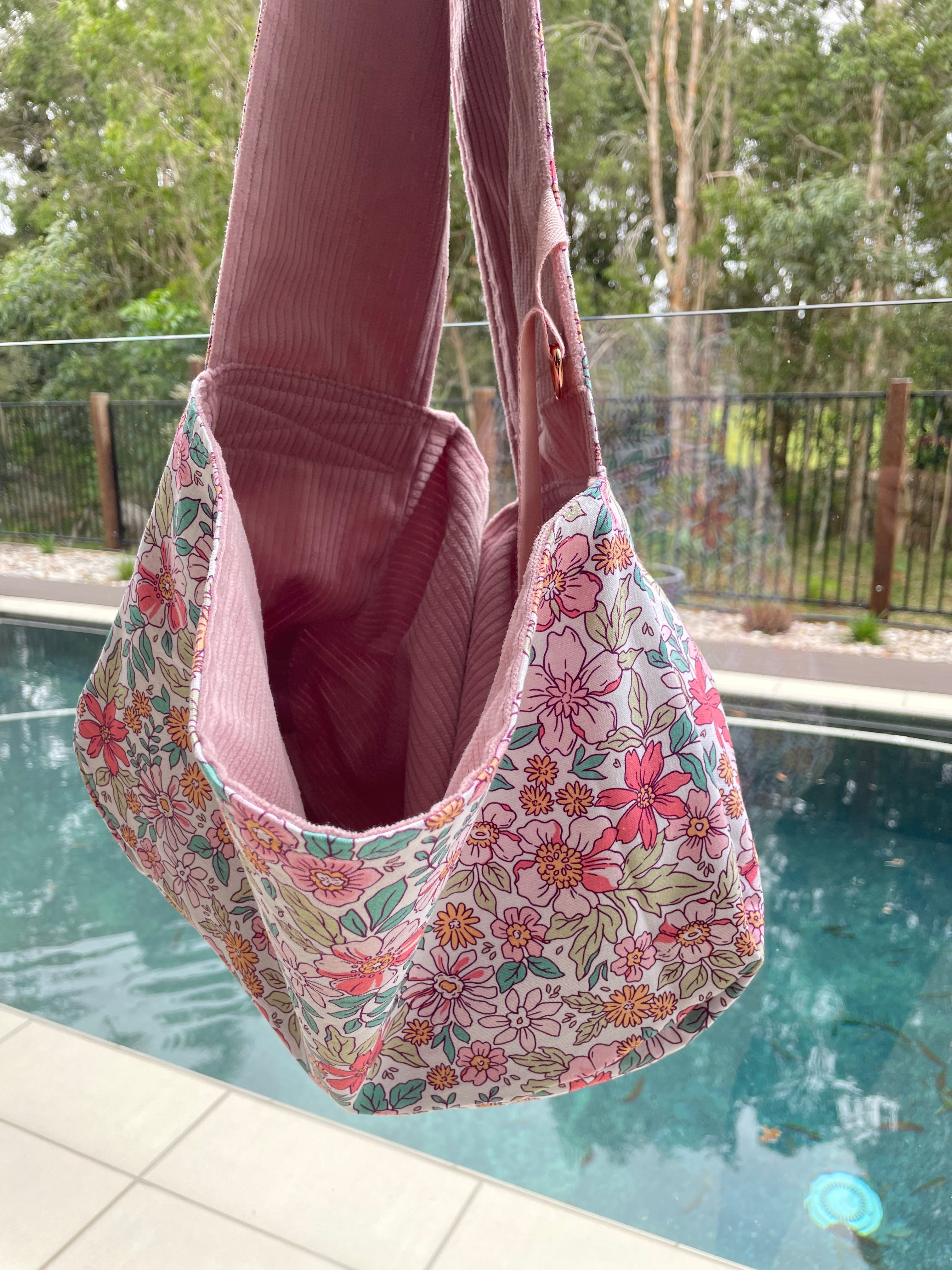 Koko Kapoochie Summer Style Pup Sling - Mia Pastel Pink & Baby Pink Co